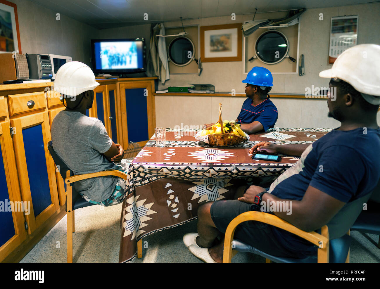 Seamen crew ship hi-res stock photography and images - Alamy