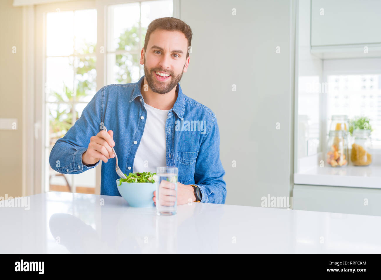 Man holding peas hi-res stock photography and images - Alamy