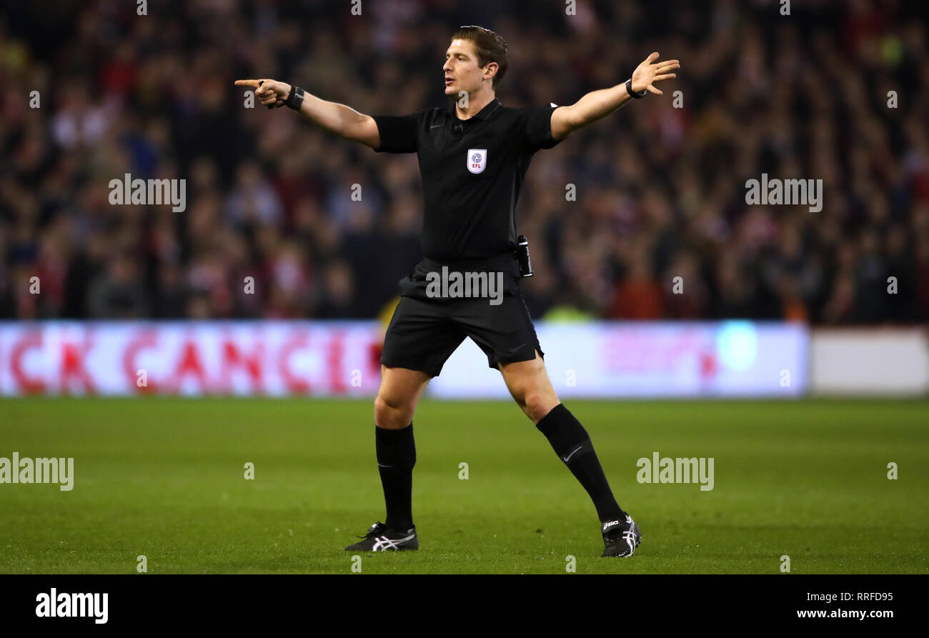 Referee Rob Jones during the Sky Bet Championship match at The City ...