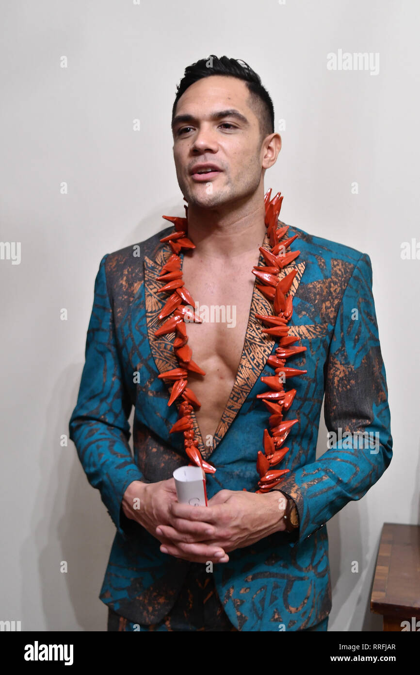 New zealand tenor hi-res stock photography and images - Alamy