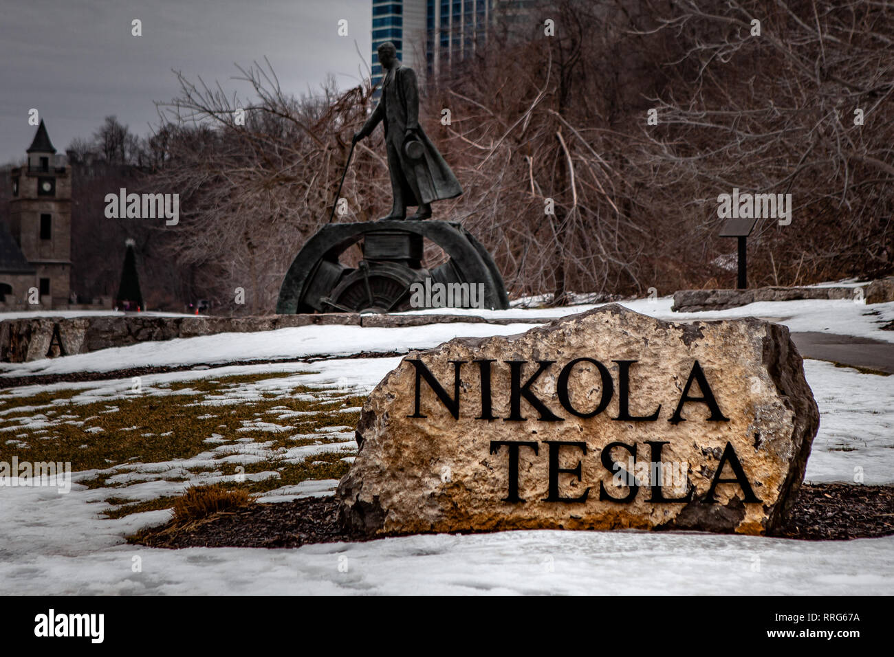 Nikola Tesla Sculpture in Queen Victoria Park in Niagara Falls, Canada ...