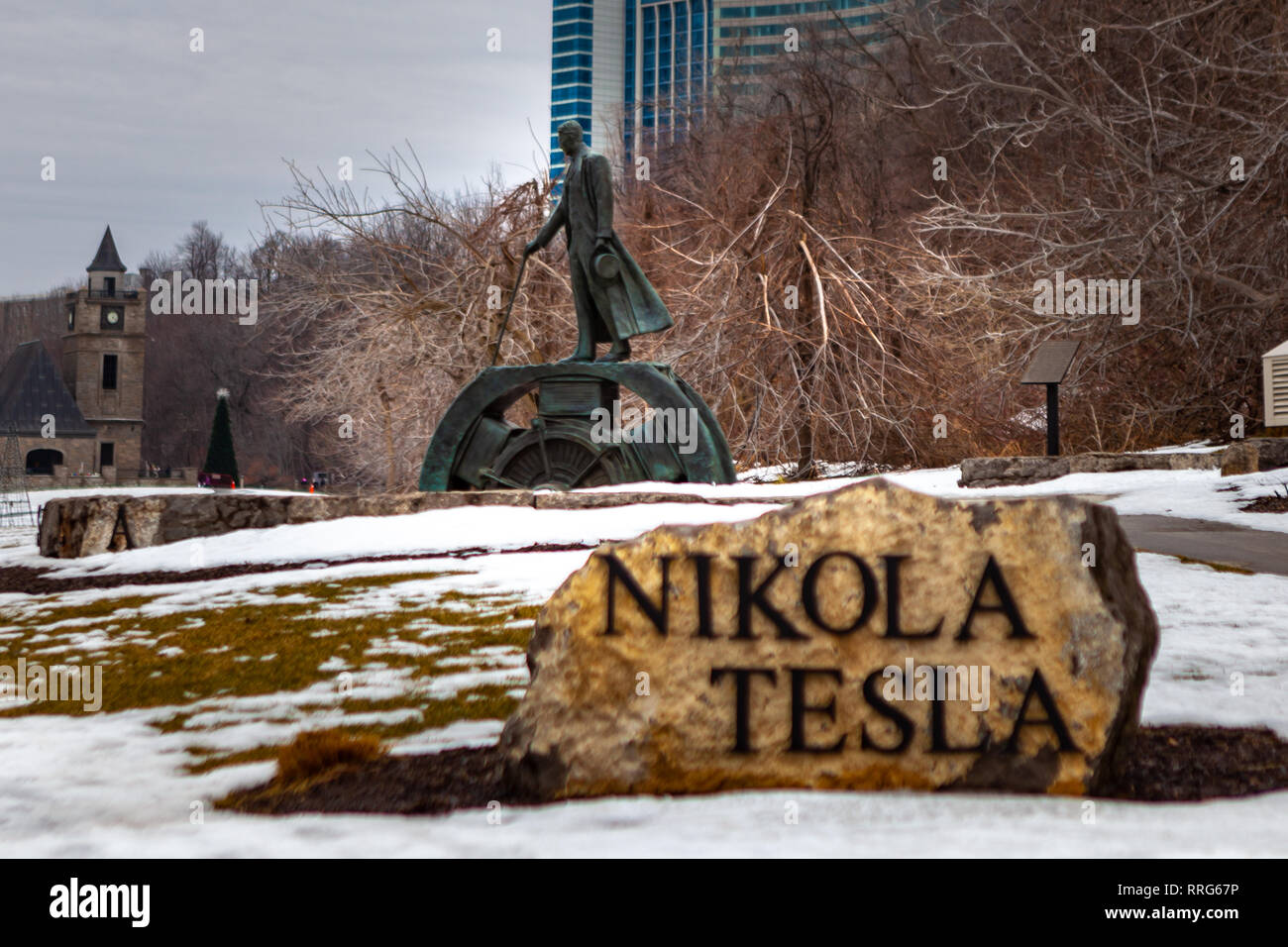 Nikola Tesla Sculpture in Queen Victoria Park in Niagara Falls, Canada ...