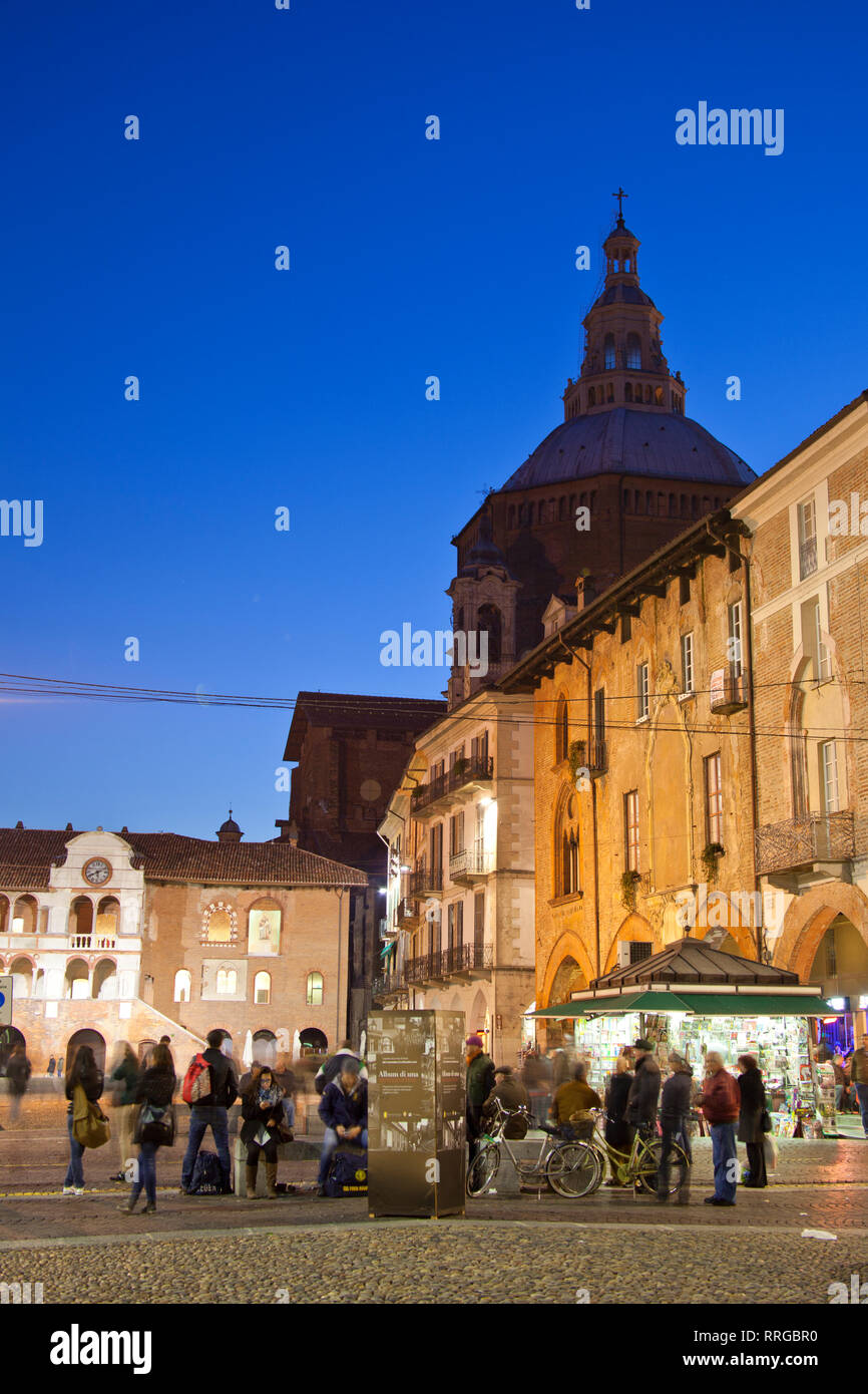 Piazza Vittoria, Pavia Cathedral, Pavia, Lombardy, Italy, Europe Stock ...