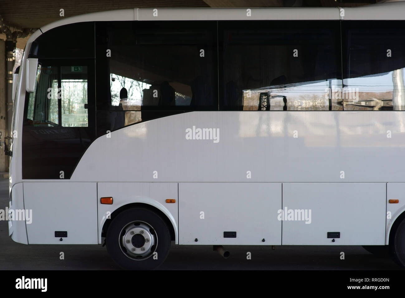 Bus tinted windows hi-res stock photography and images - Alamy