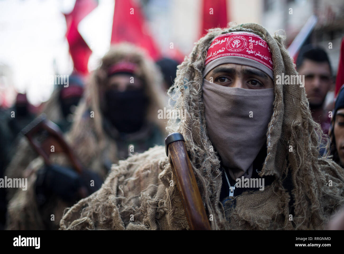 Palestinian militants hi-res stock photography and images - Alamy