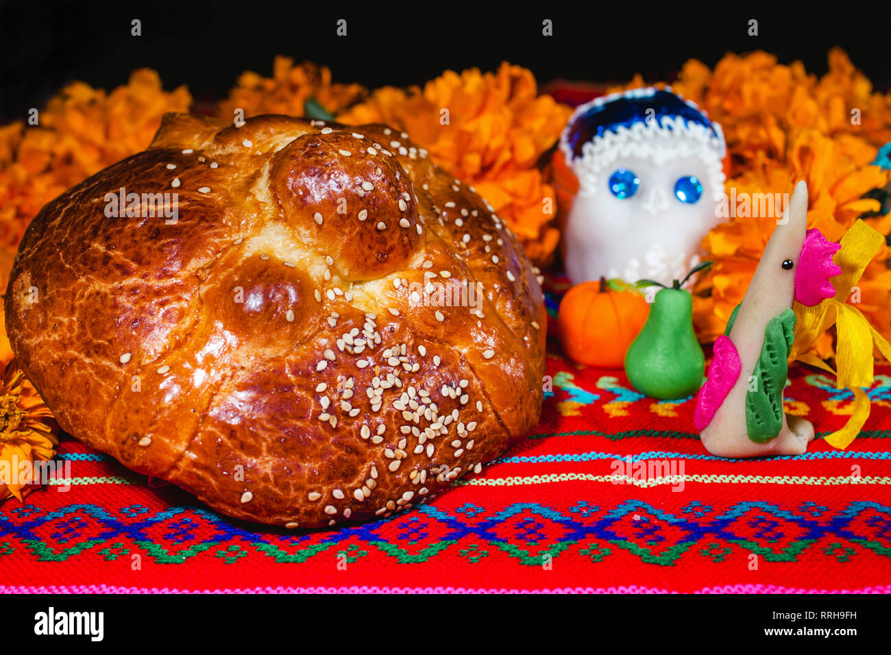 Day of the dead Mexican Bread in Mexico Stock Photo - Alamy