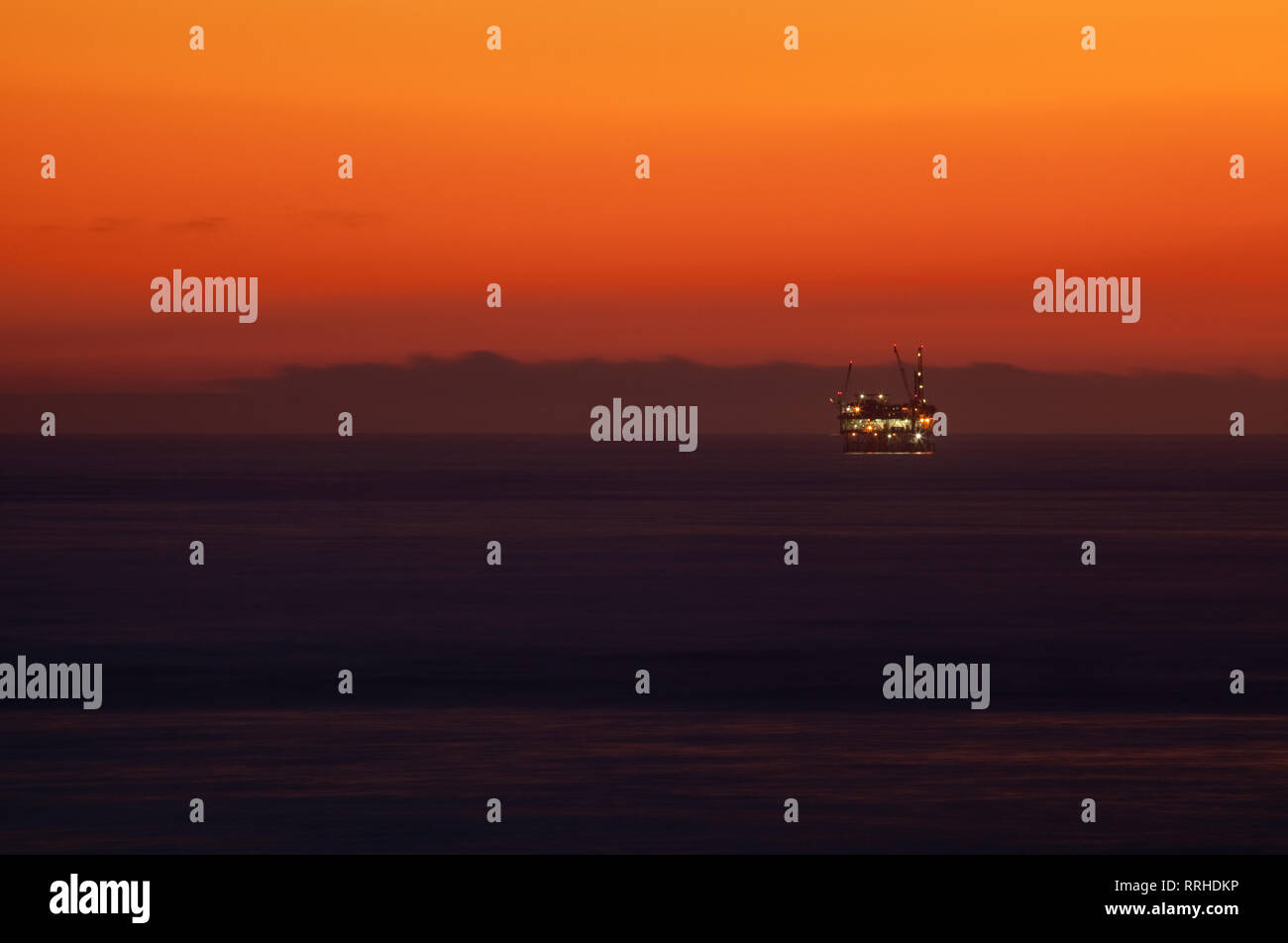 Santa barbara oil platform hi-res stock photography and images - Alamy