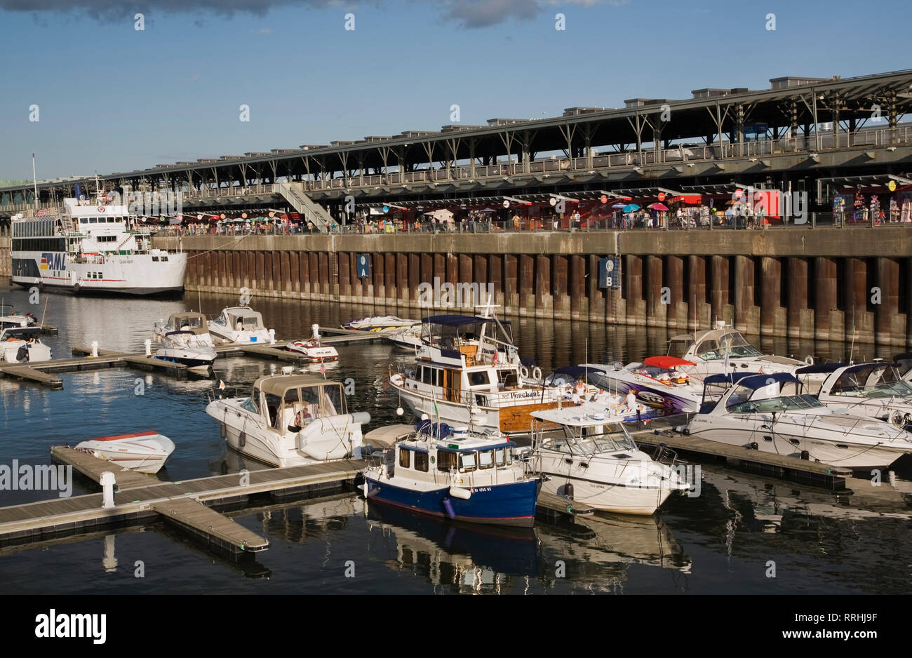 Old quebec dock hi-res stock photography and images - Alamy