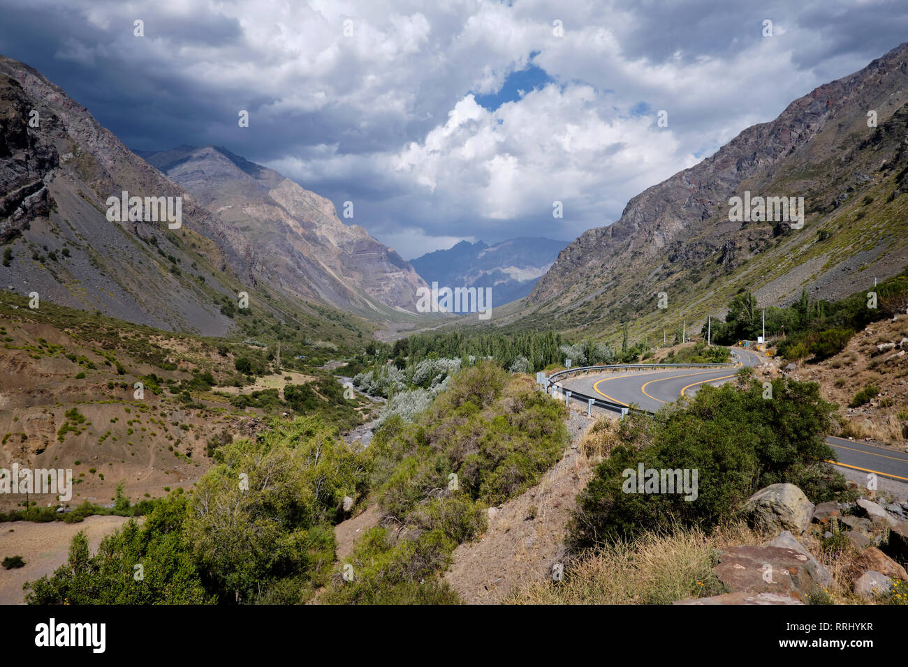 Maipo river valley hi-res stock photography and images - Alamy