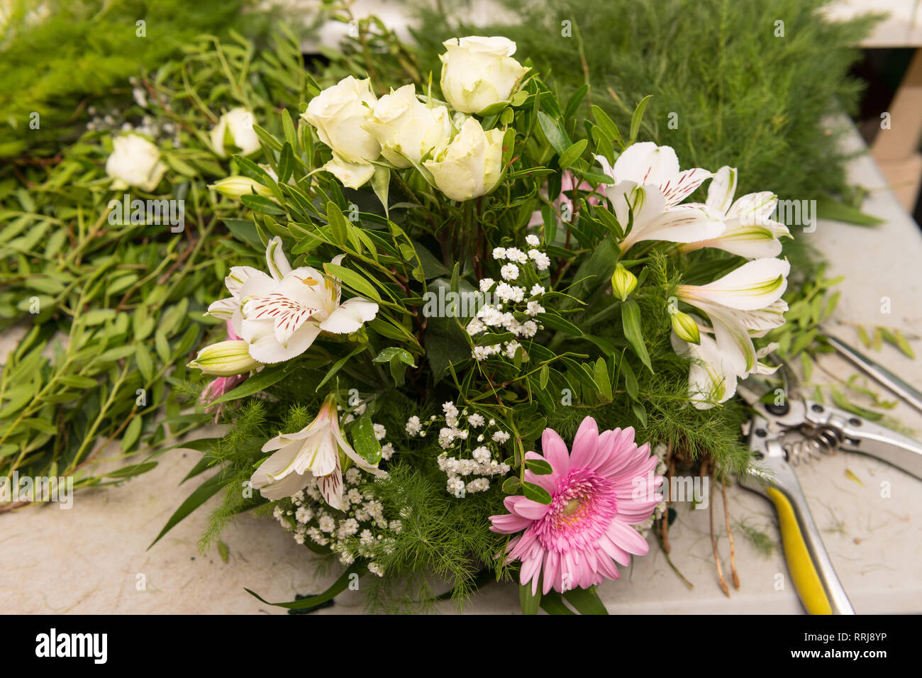 Florist work waste flowers hi-res stock photography and images - Alamy