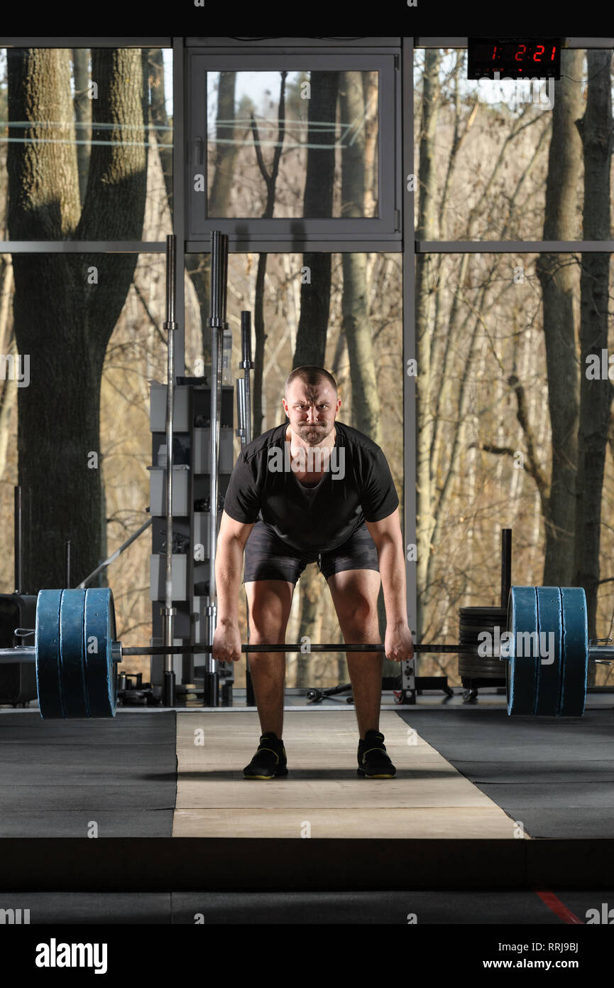 Deadlift hi-res stock photography and images - Alamy