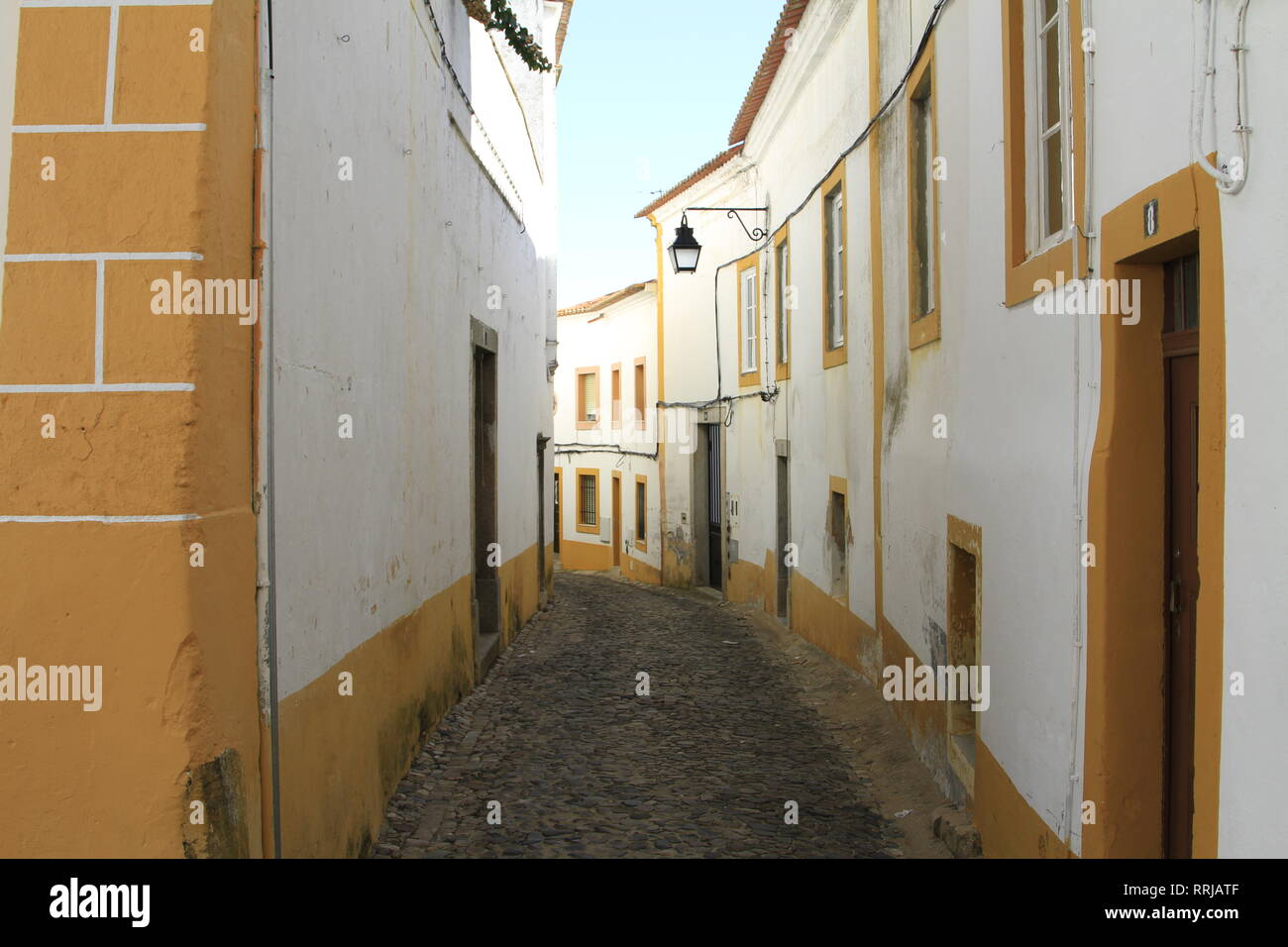 Evora streets hi-res stock photography and images - Alamy