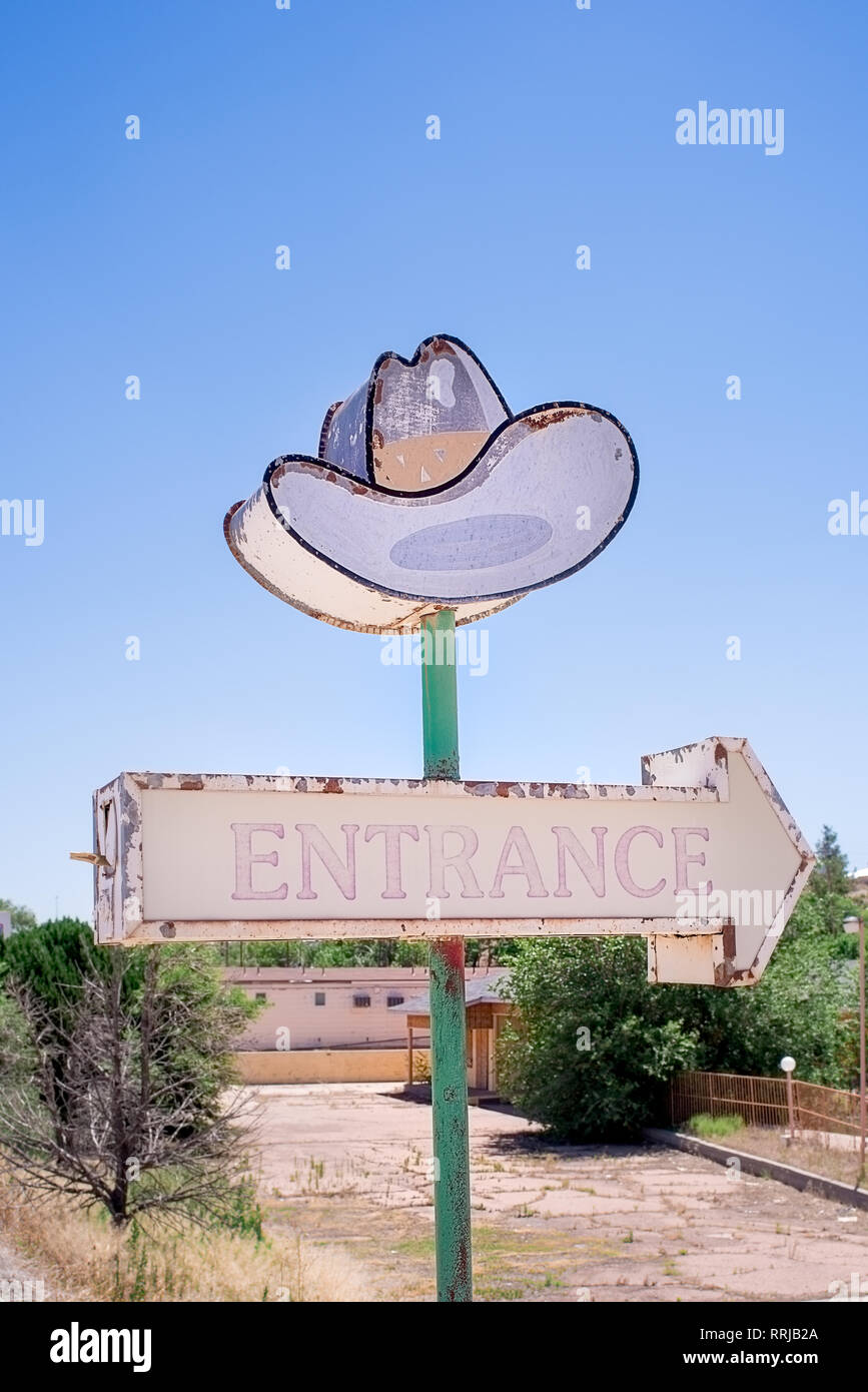 Road Trip: Route 66 and Off the Beaten Path in Santa Rose, New Mexico ...