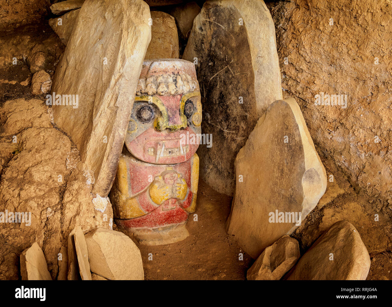 Pre columbian sculpture hi-res stock photography and images - Alamy