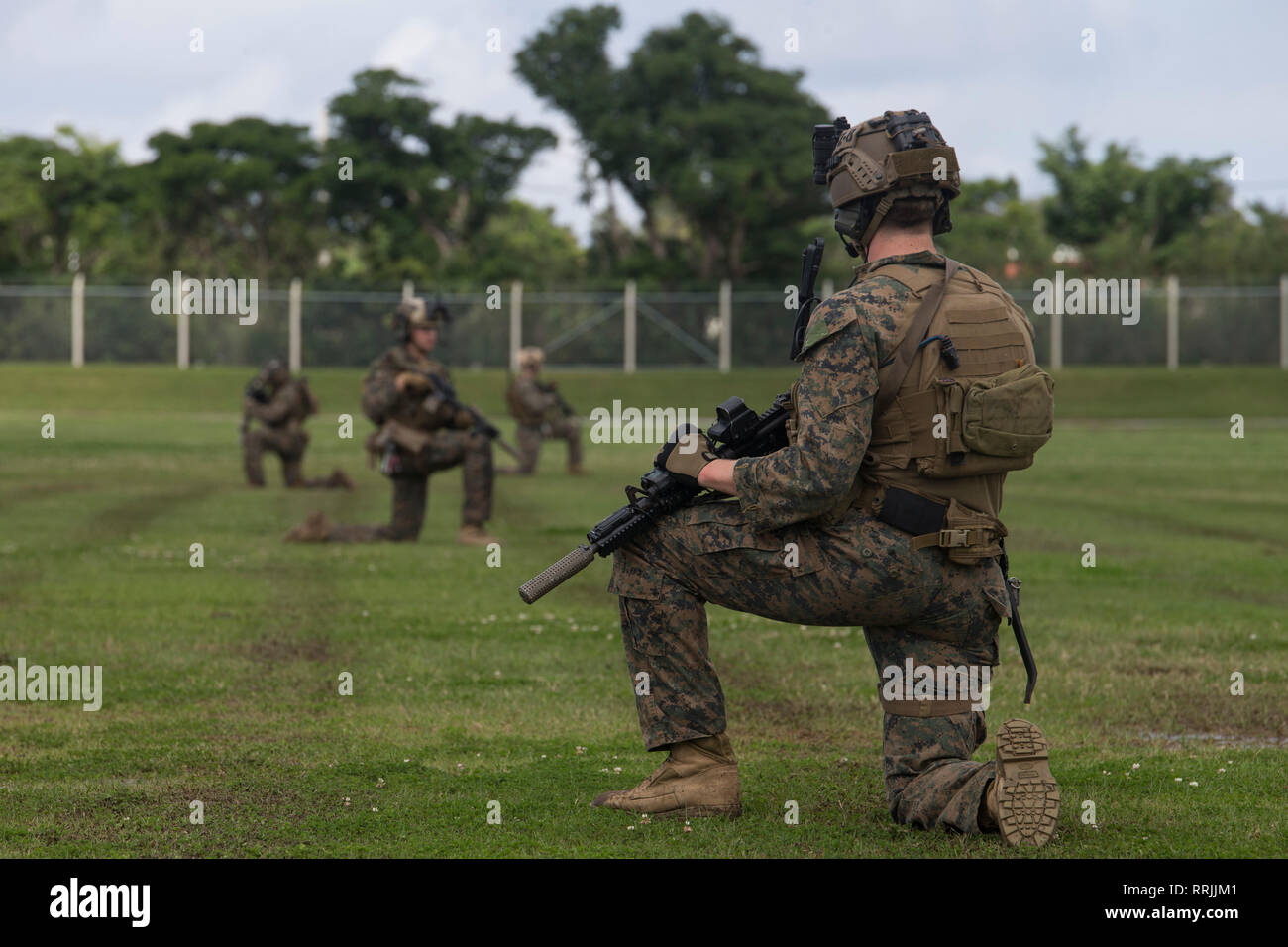 Four combat ready marines hi-res stock photography and images - Alamy