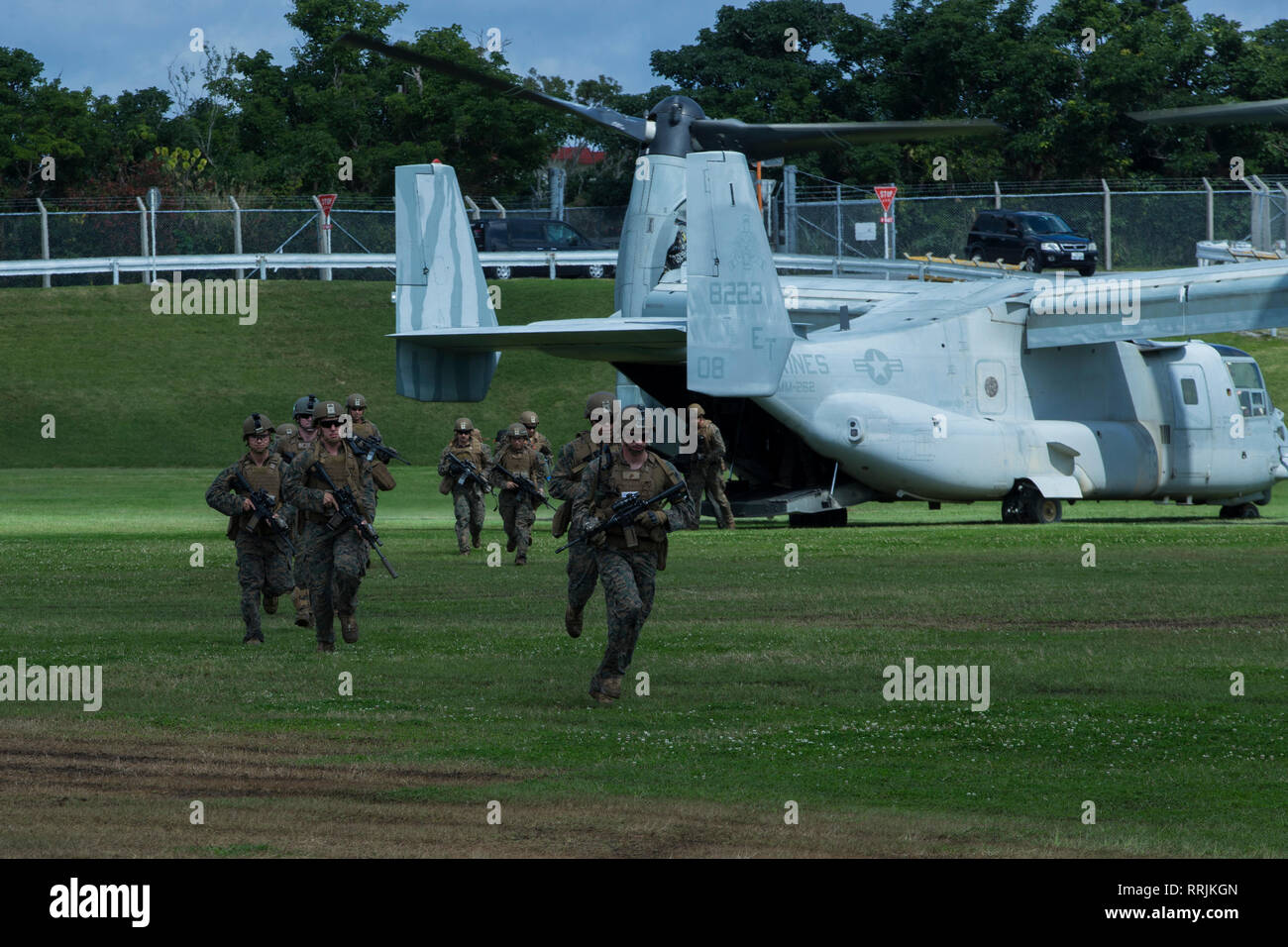 China amphibious landing exercise hi-res stock photography and images ...