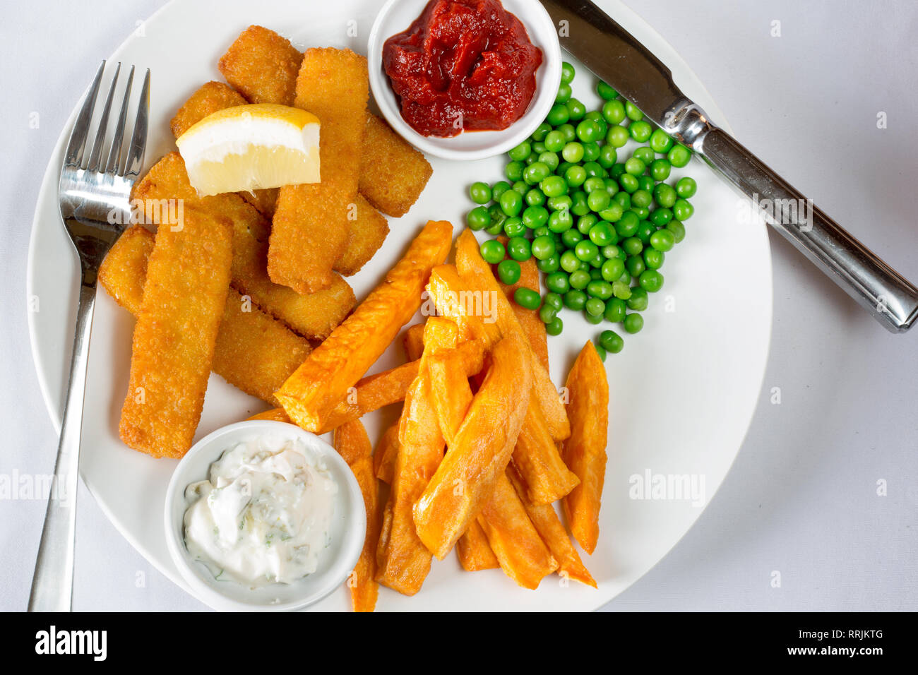 Chips fish fingers peas hi-res stock photography and images - Alamy