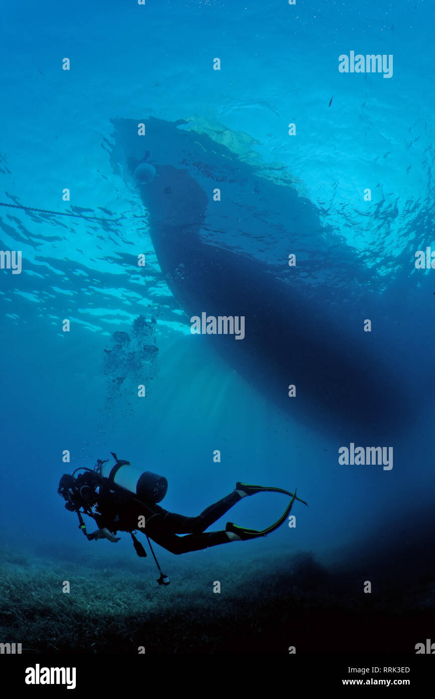 scuba diving and boat Stock Photo - Alamy
