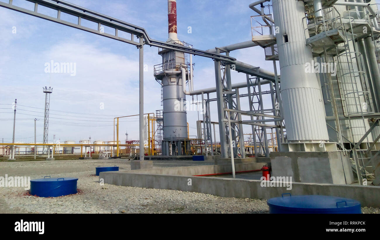 Distillation columns and heating furnace. The equipment for oil ...