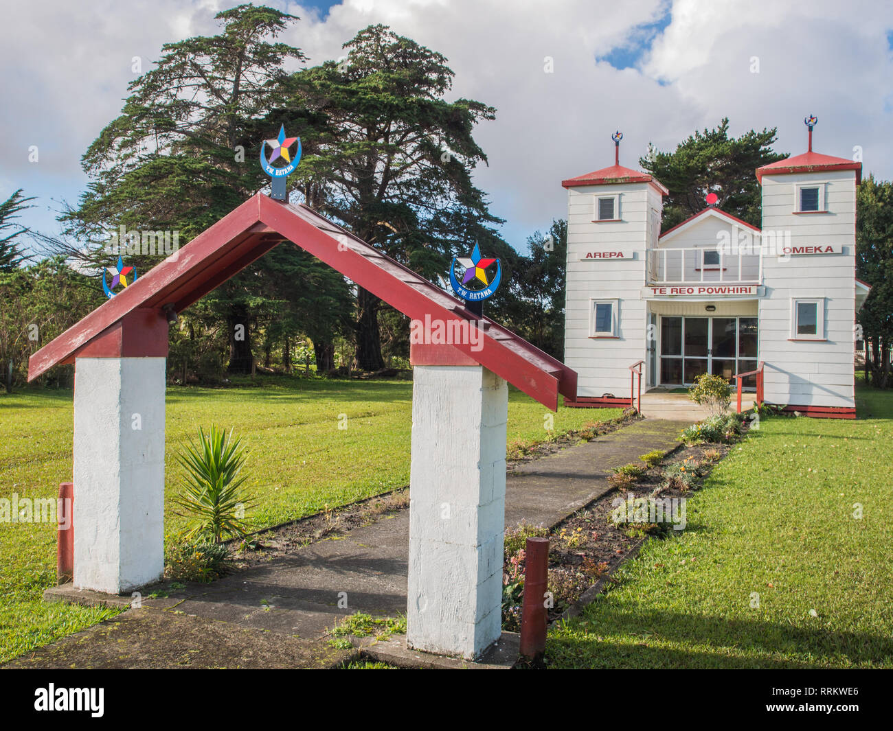 Entrance arch with Ratana emblem, Te Reo Powhiri, Ratana Temple, Te ...