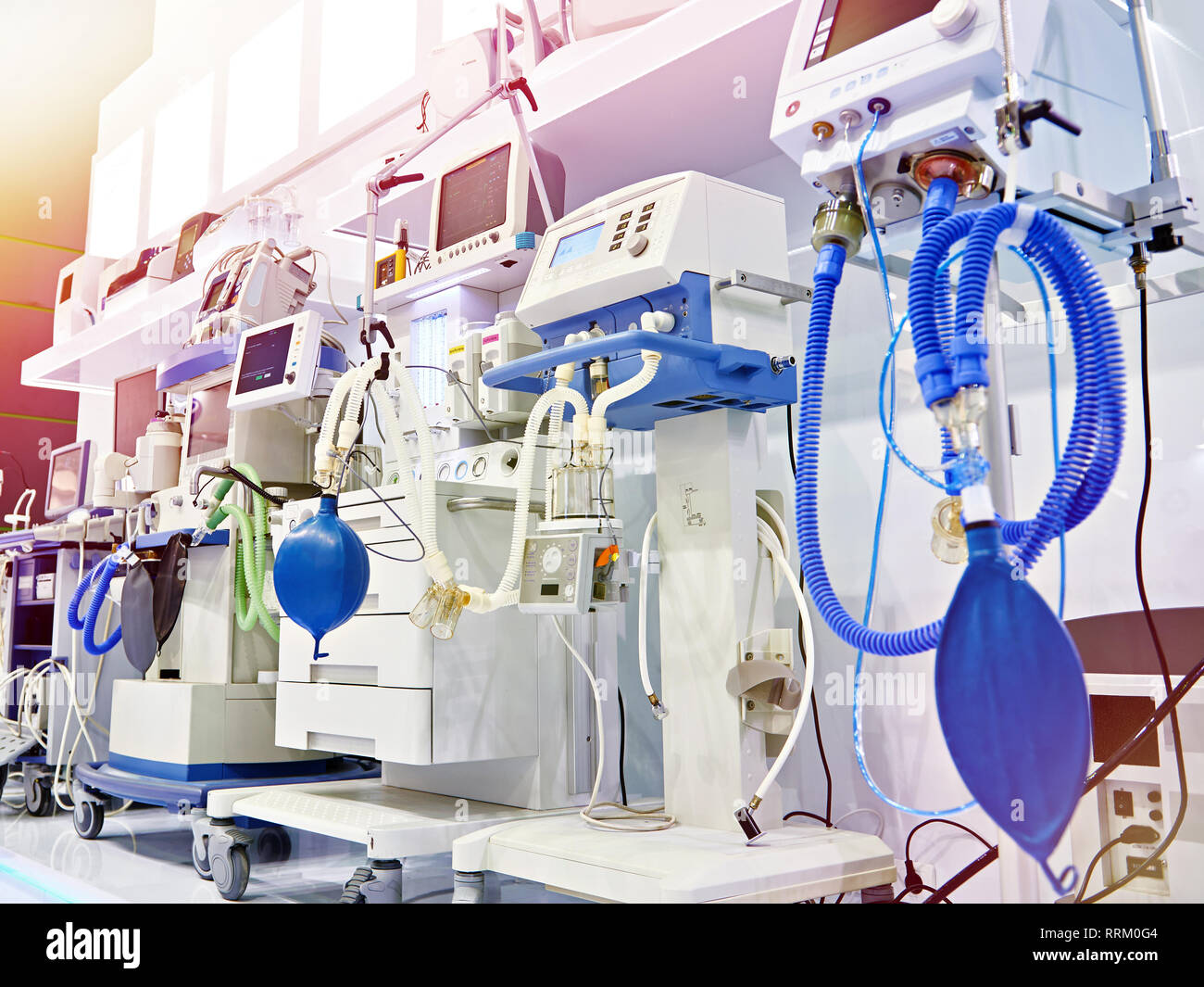 Laboratory medical equipment hi-res stock photography and images - Alamy