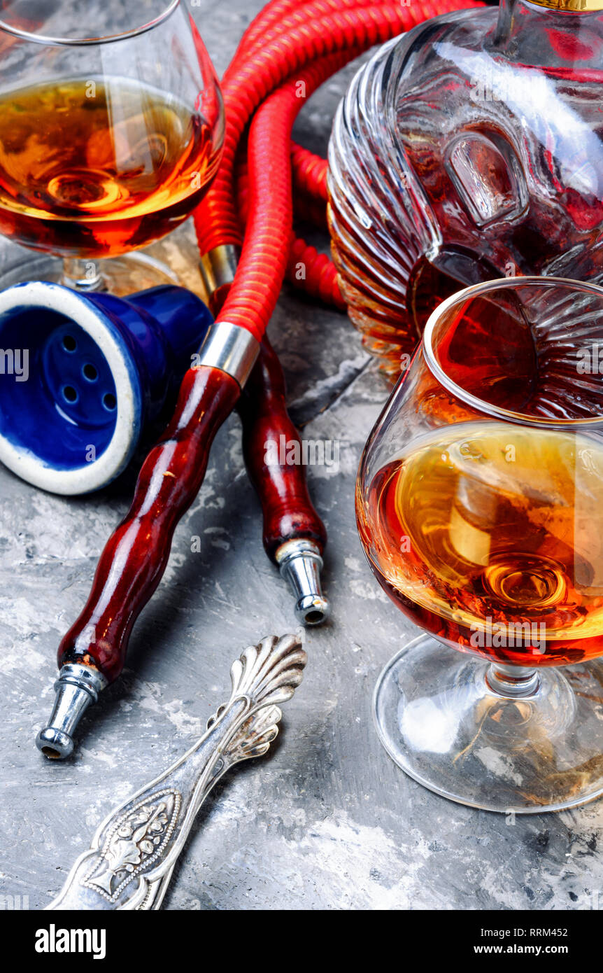 Tobacco and alcohol hi-res stock photography and images - Alamy