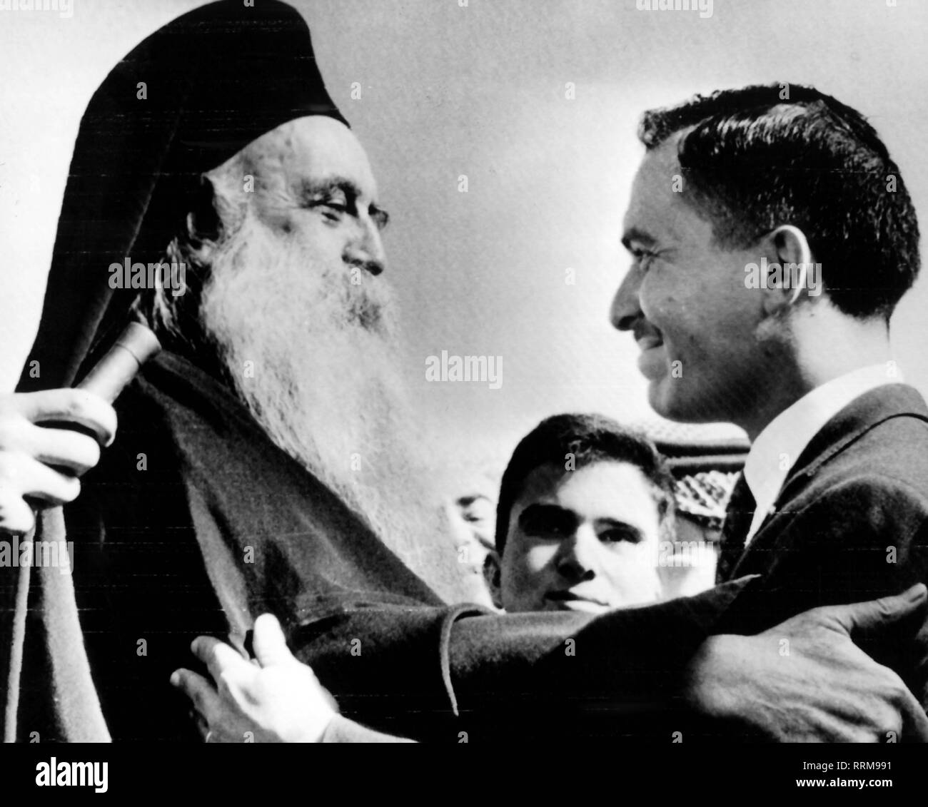 Clergy clergyman priest hi-res stock photography and images - Alamy