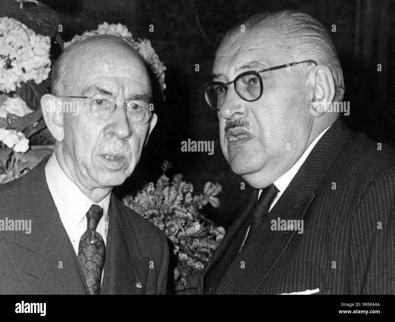 1949 surgery hi-res stock photography and images - Alamy