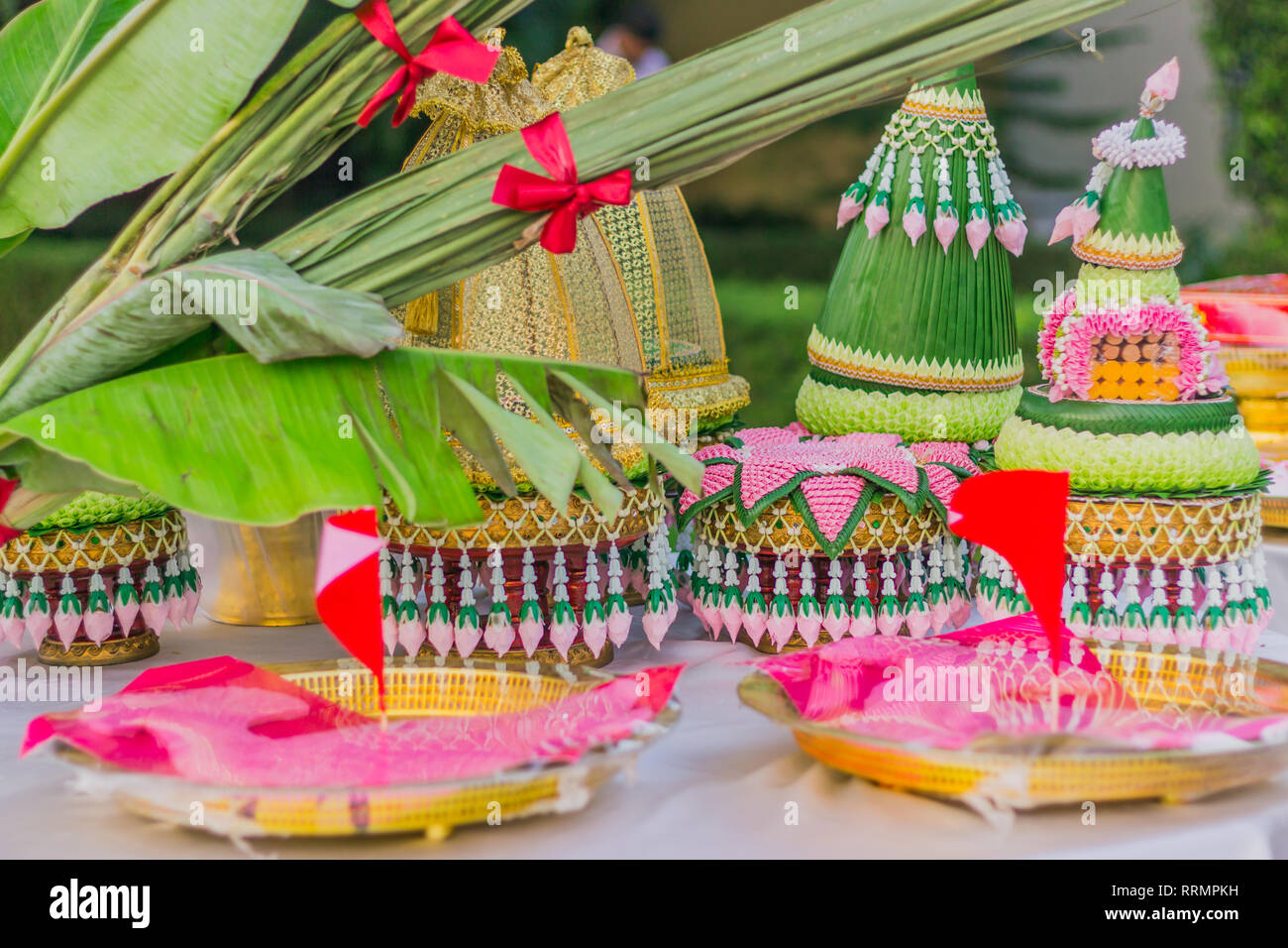 Thailand wedding, ceremony.Thai Khan Makk Procession.Wedding Dowry, The ...