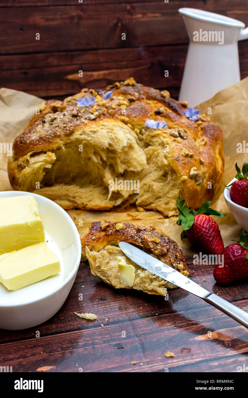 Traditional sweet easter bread hi-res stock photography and images - Alamy