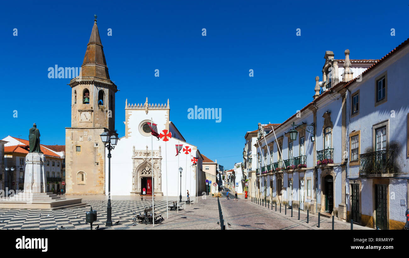 Street in tomar portugal hi-res stock photography and images - Alamy
