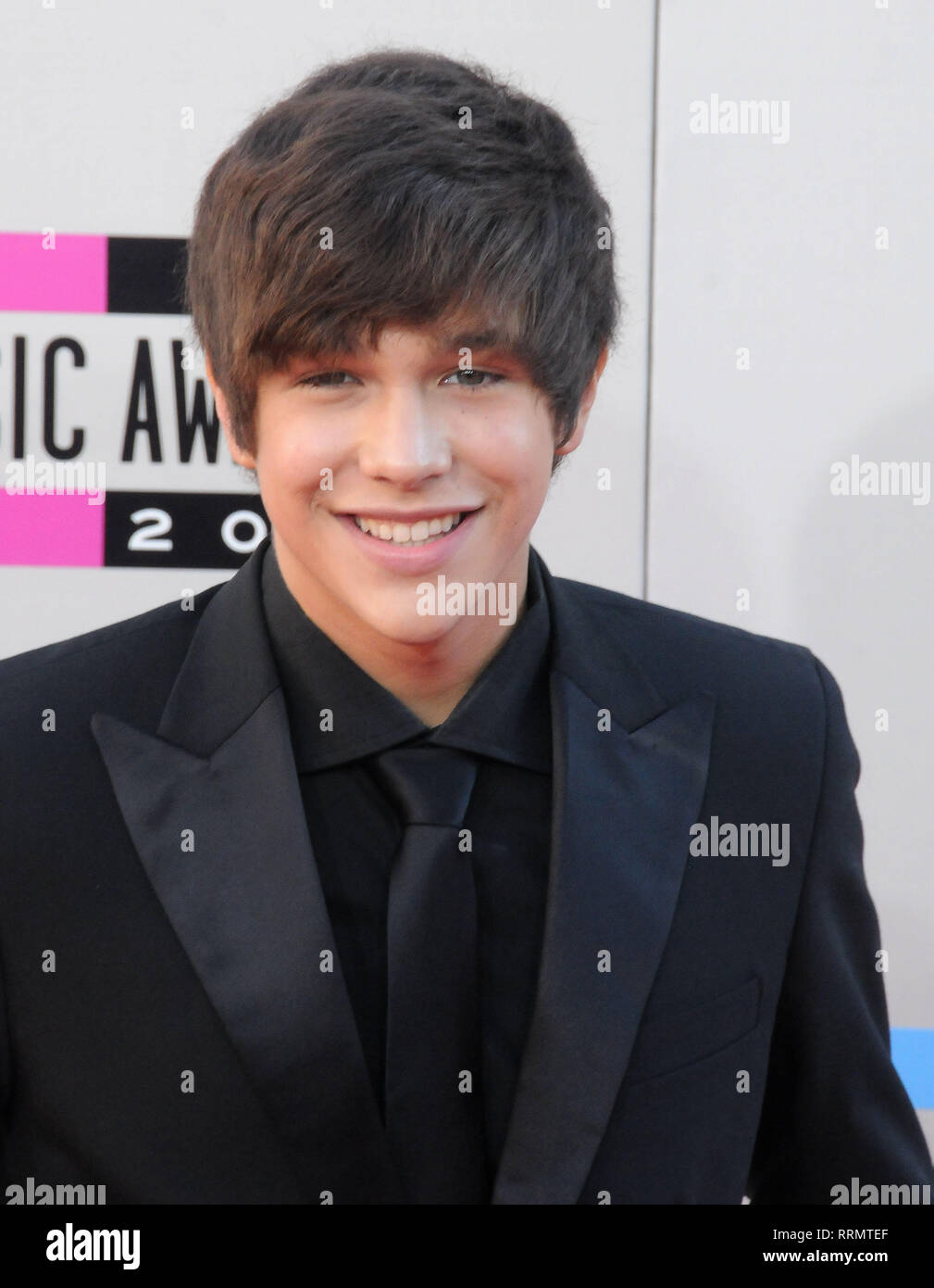 LOS ANGELES, CA - NOVEMBER 24: Singer/songwriter Austin Mahone attends ...