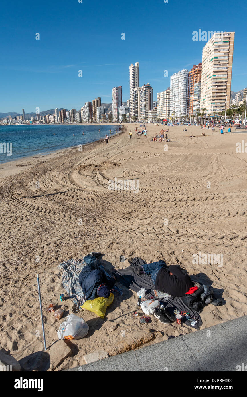 Benidorm beach holidaymakers hi-res stock photography and images - Alamy