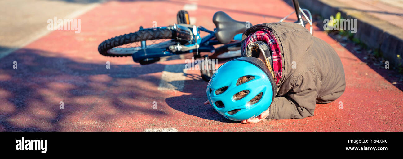 Child falling bicycle hi-res stock photography and images - Alamy