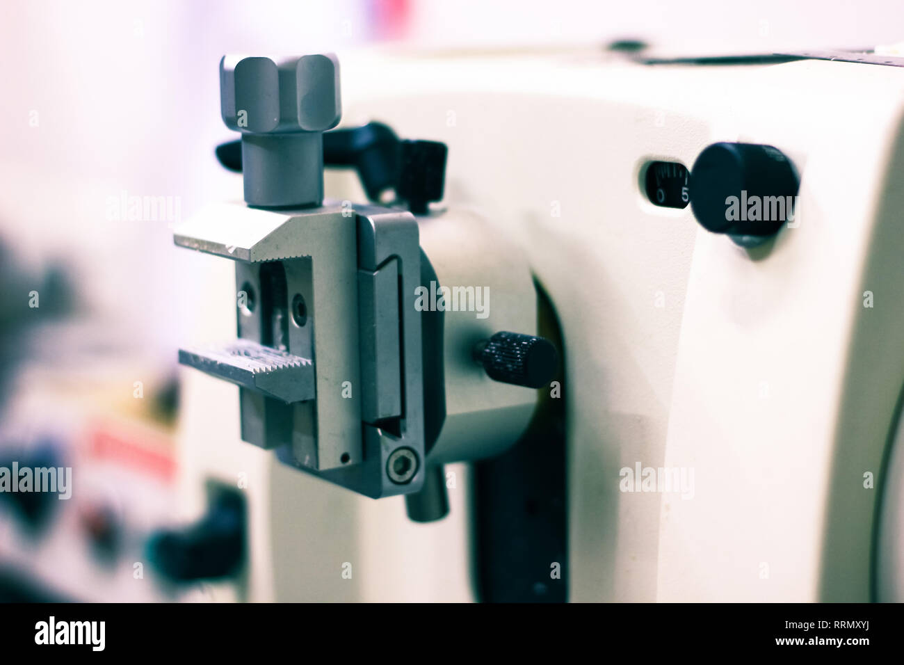 a pathological tissue grossing section thin slice making microtome for ...