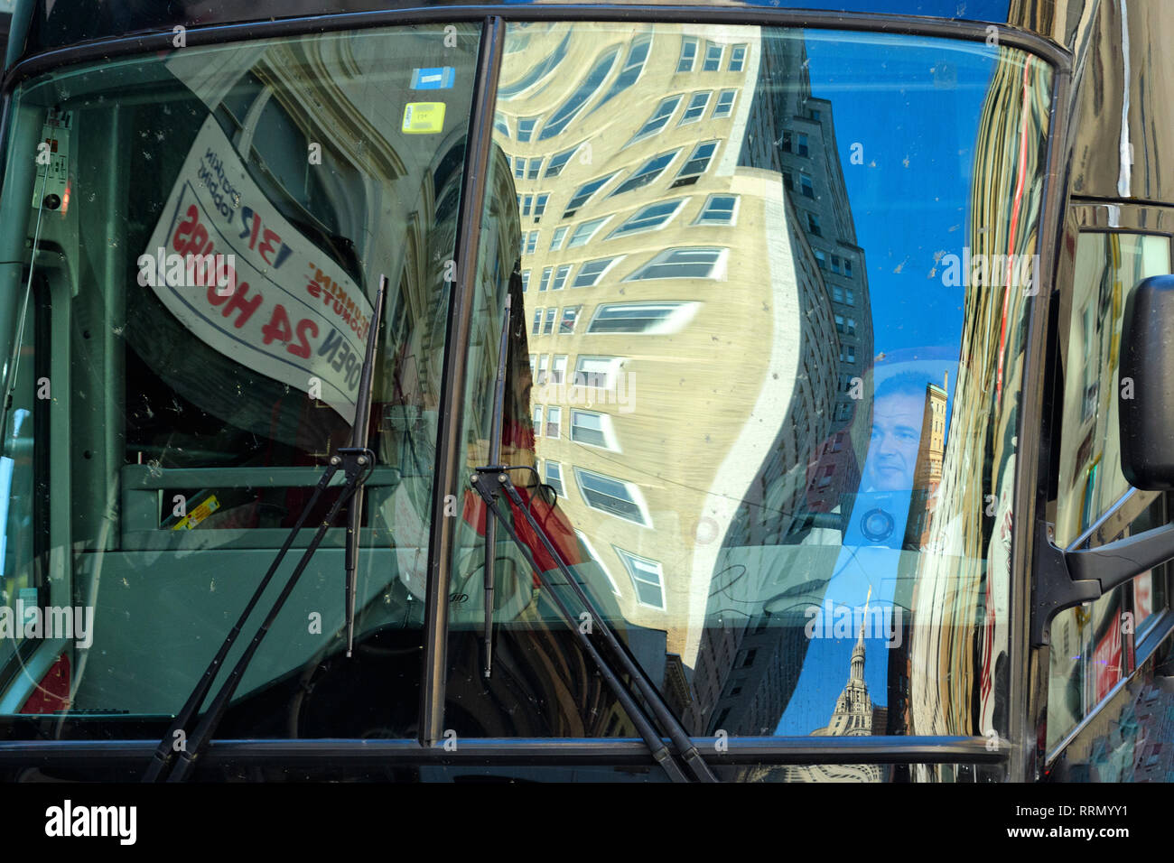 New york manhattan bus hi-res stock photography and images - Alamy