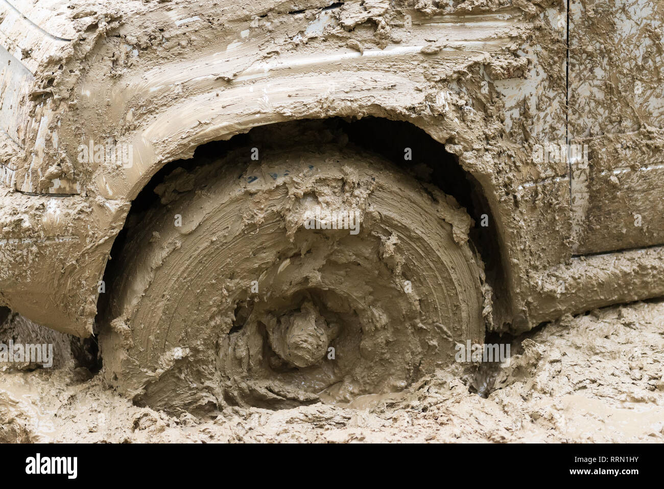 4x4 dirt car in mud Stock Photo - Alamy