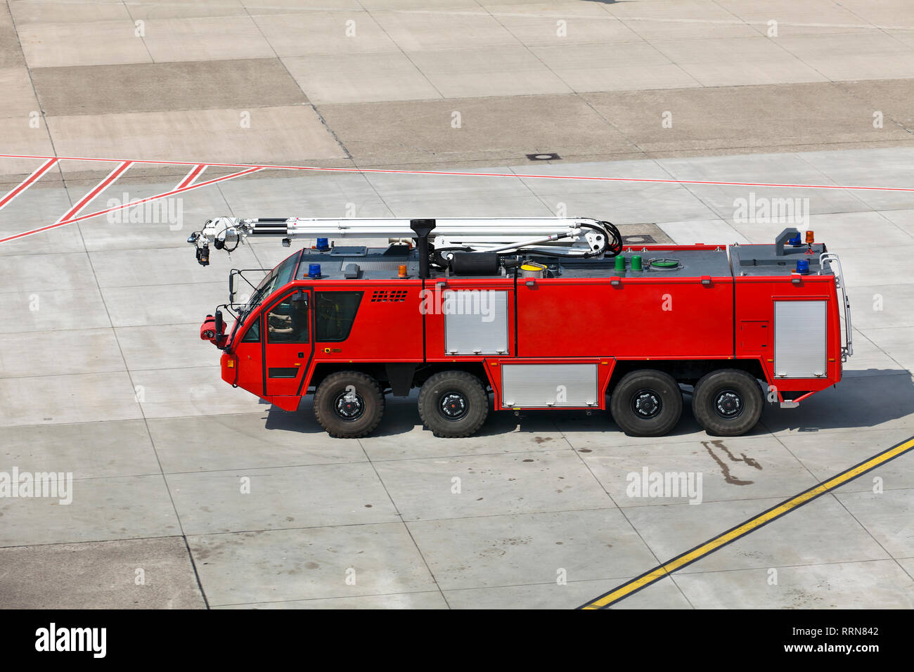 Airport emergency service hi-res stock photography and images - Alamy