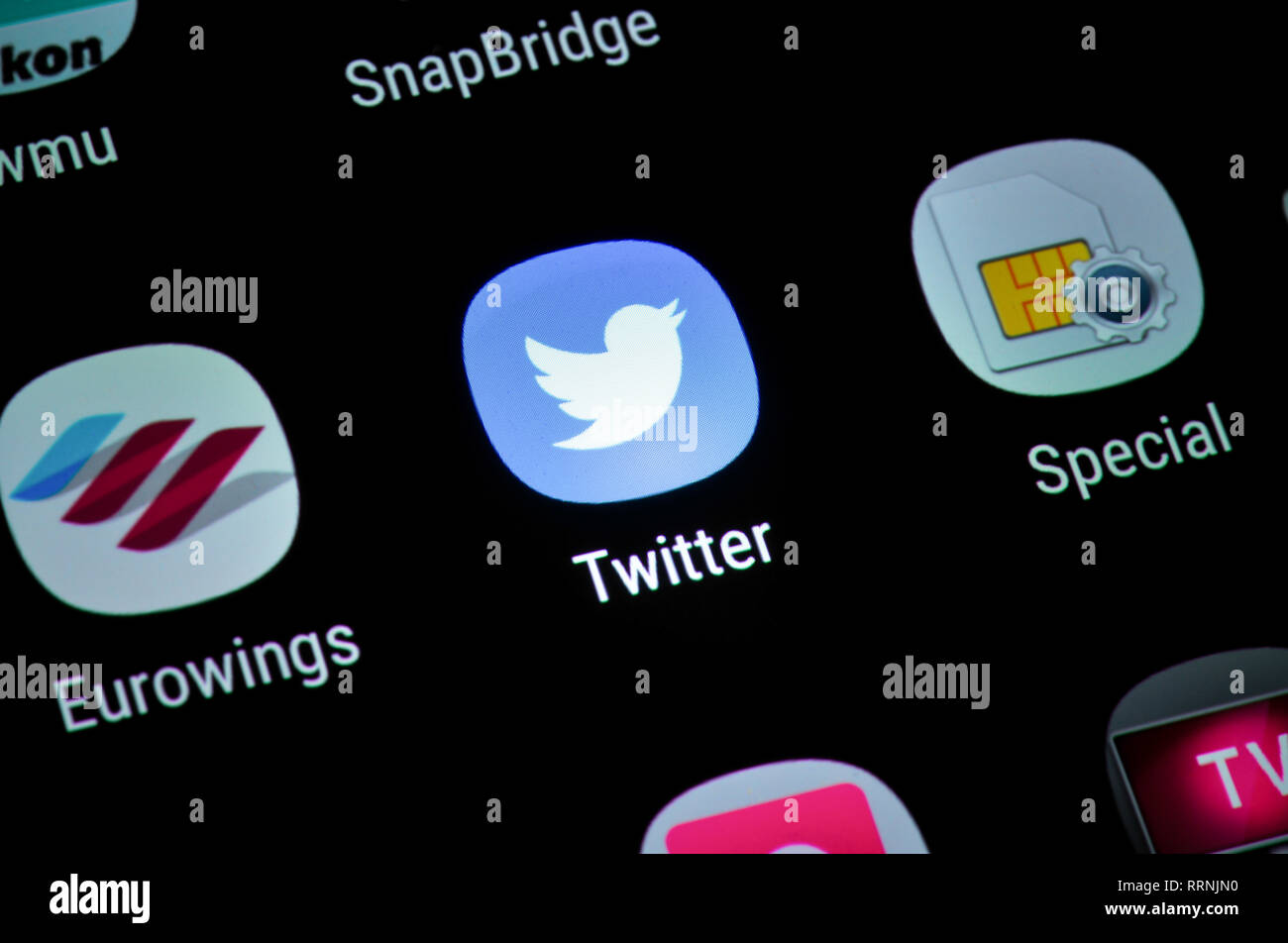 Smartphone, display, ext., Twitter, Display, App Stock Photo - Alamy