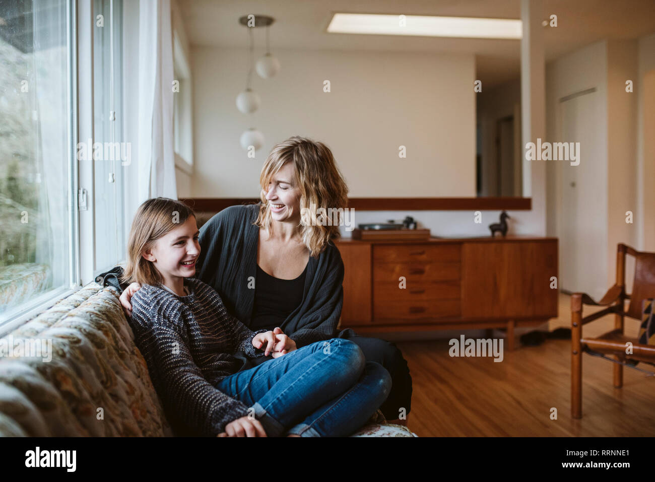 Bonding room hi-res stock photography and images - Alamy