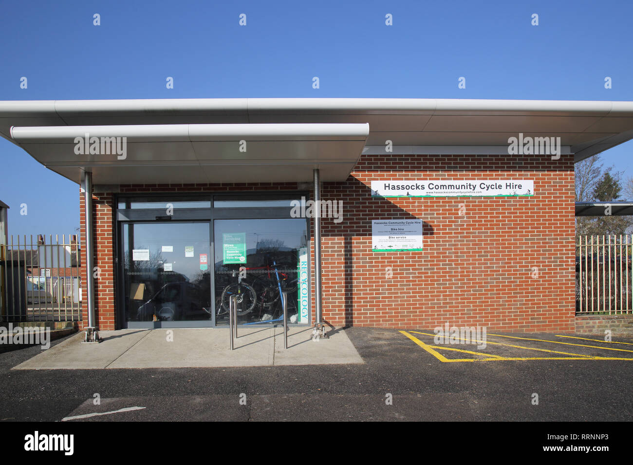 Hassocks station hi-res stock photography and images - Alamy