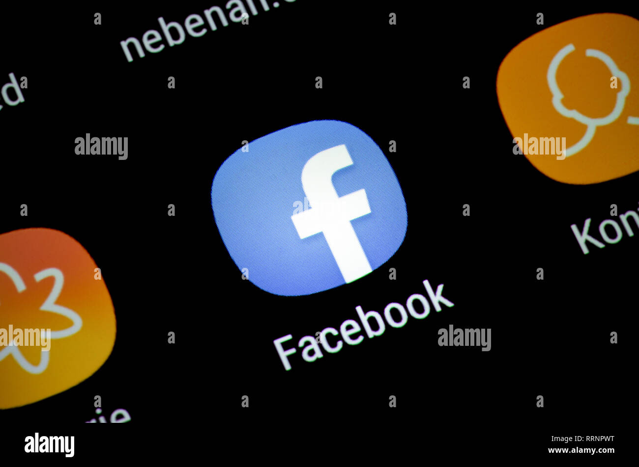 Smartphone, display, ext., Facebook, Display, App Stock Photo - Alamy
