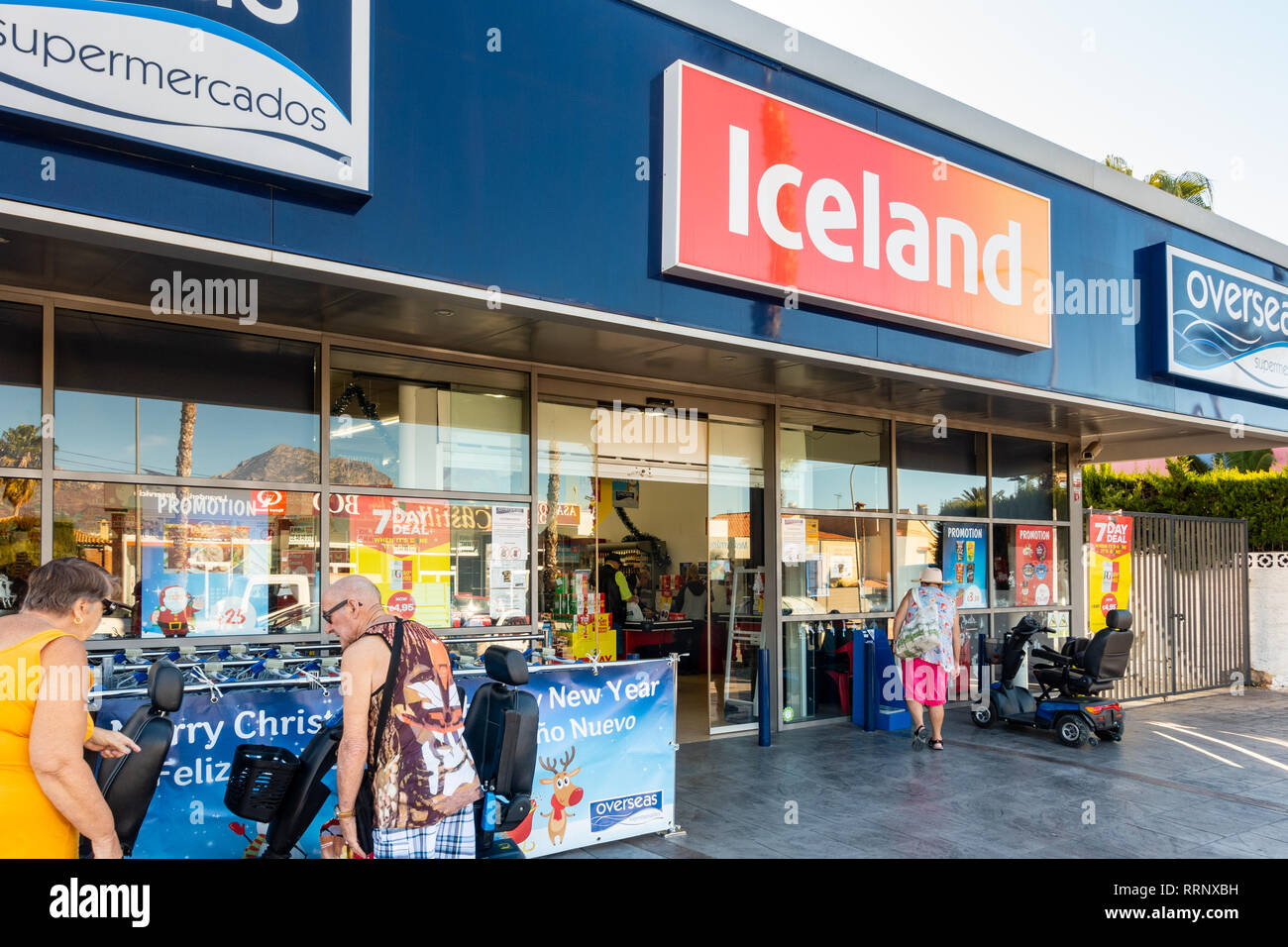 Frozen food specialist Iceland Overseas retail outlet in Avenida Doctor ...