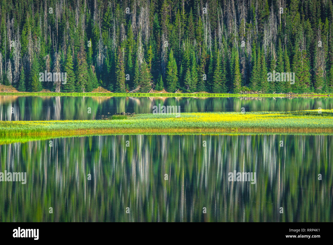 Images from Sparks Lake in the Deschutes National Forest near Bend ...