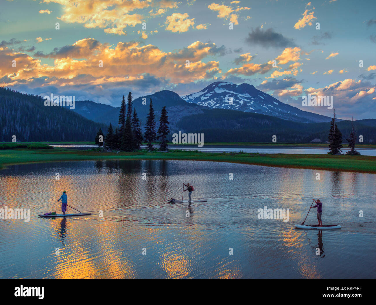 Deschutes national forest hi-res stock photography and images - Alamy