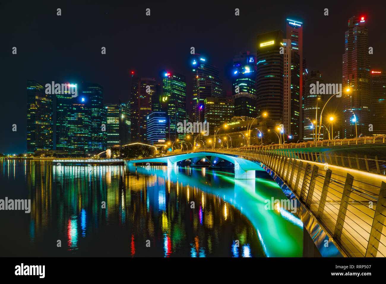Singapore by night Stock Photo - Alamy