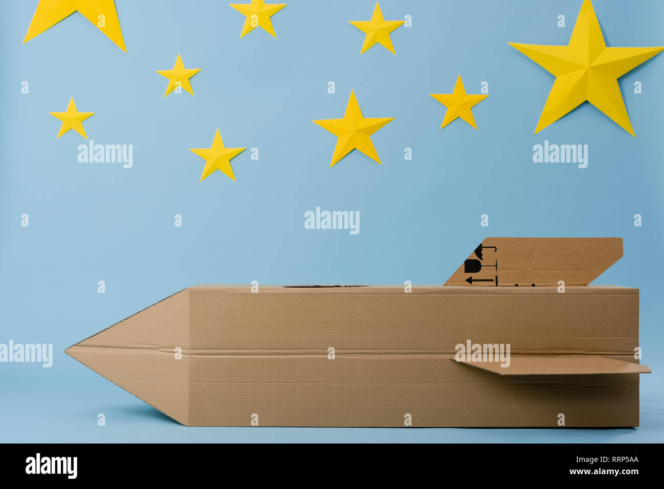 Cardboard artwork hi-res stock photography and images - Alamy