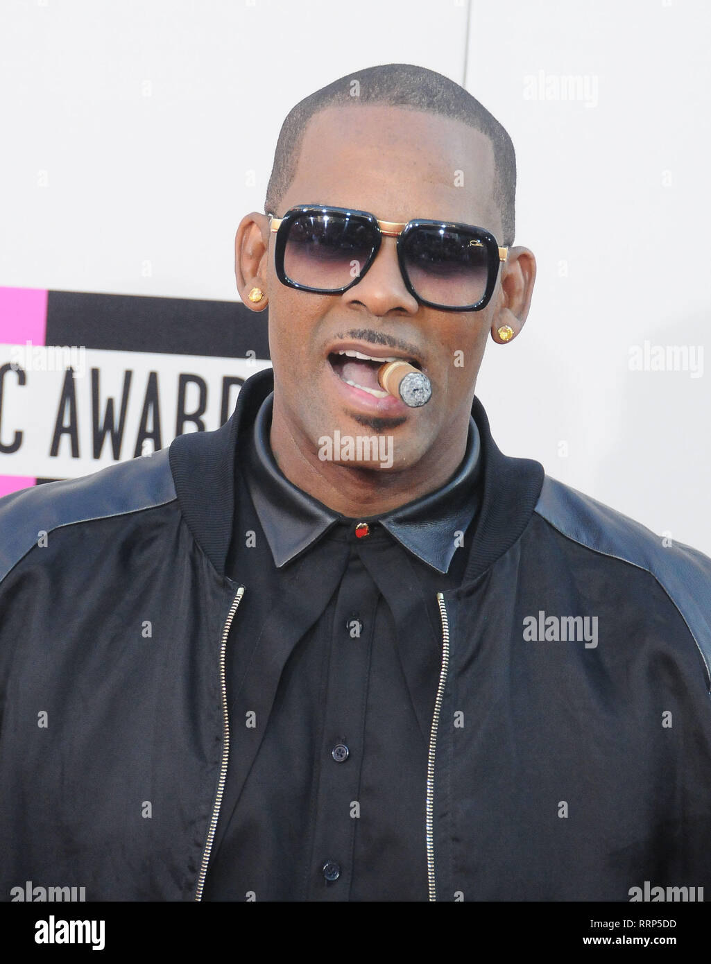 LOS ANGELES, CA - NOVEMBER 24: Singer R. Kelly, aka Robert Sylvester ...