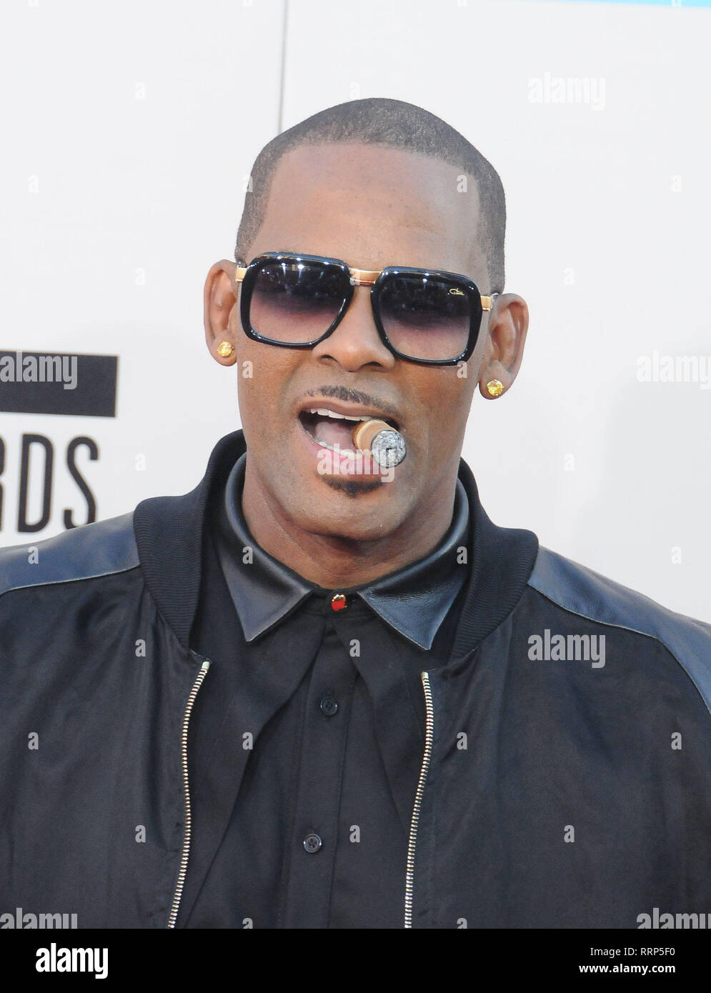 LOS ANGELES, CA - NOVEMBER 24: Singer R. Kelly, aka Robert Sylvester ...