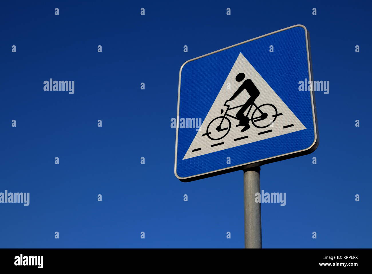 Blue traffic symbol hi-res stock photography and images - Alamy